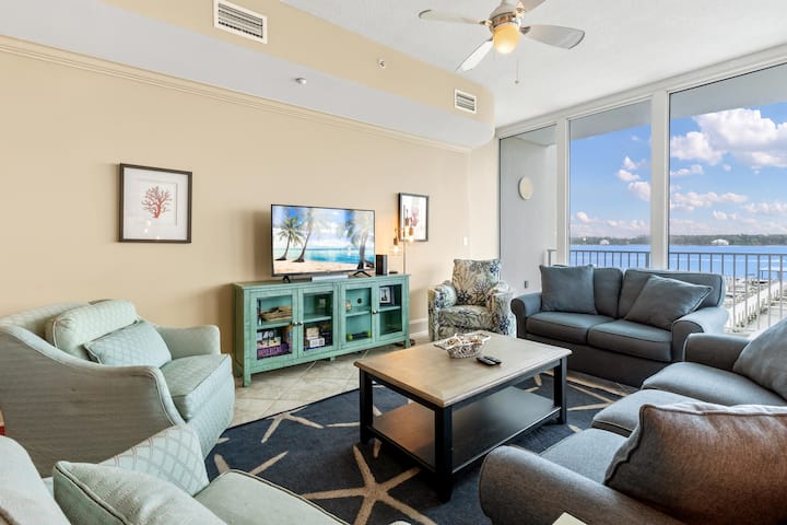 Lagoon Front 3 Bed 3 Bath Unit! Call Today New To Rental Market. - Gulf Shores, AL