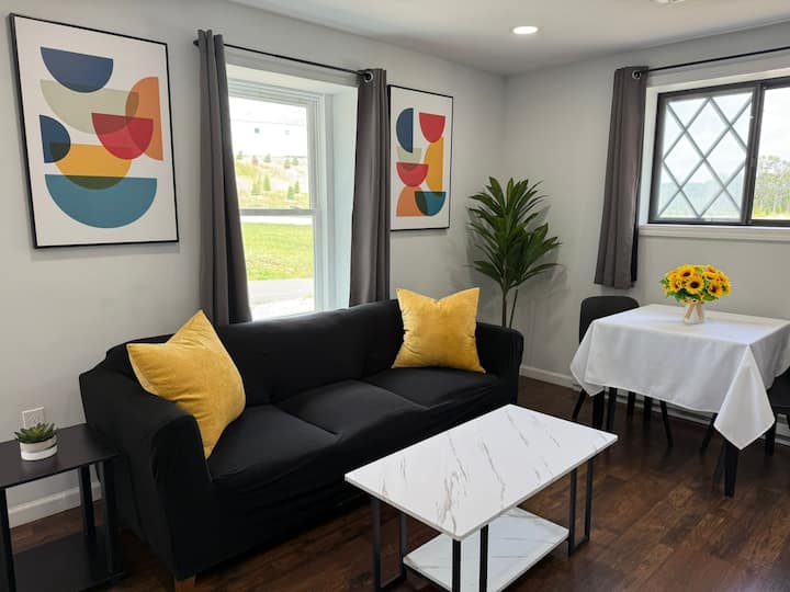 King Suite Near Kalahari, Soaking Tub, Fast Wi-fi - Pocono Mountains, PA