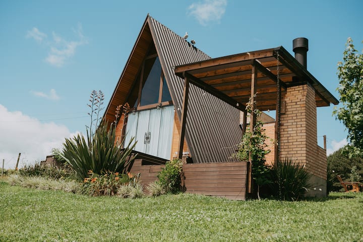 Chalet With Hot Tub And Lake View - Bom Retiro