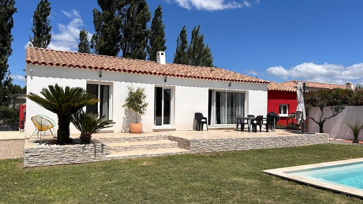 Belle Villa 156m2, Piscine, 860m2 De Terrain Clos - Pélissanne