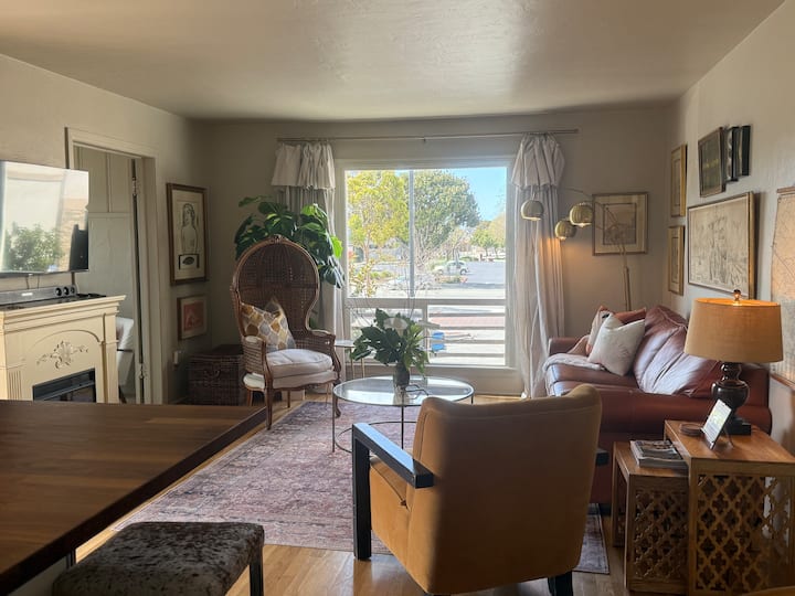 Art-inspired Respite In The Heart Of Oldtown - Salinas, CA