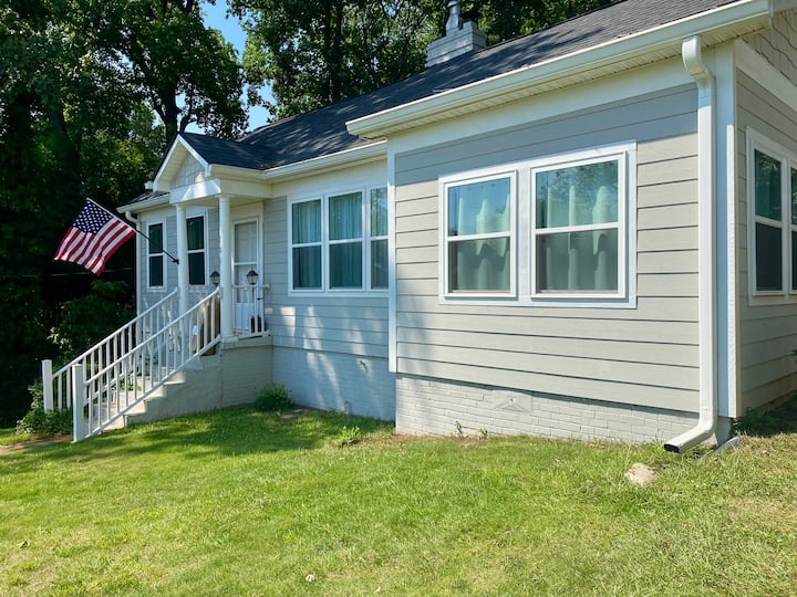 “Town & Country Ii” 4b/2b/5 Beds Sleeps 8 - Greenville, SC
