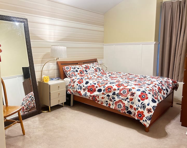 Luxury & Spacious House Near Coquitlam Town Centre - Port Coquitlam