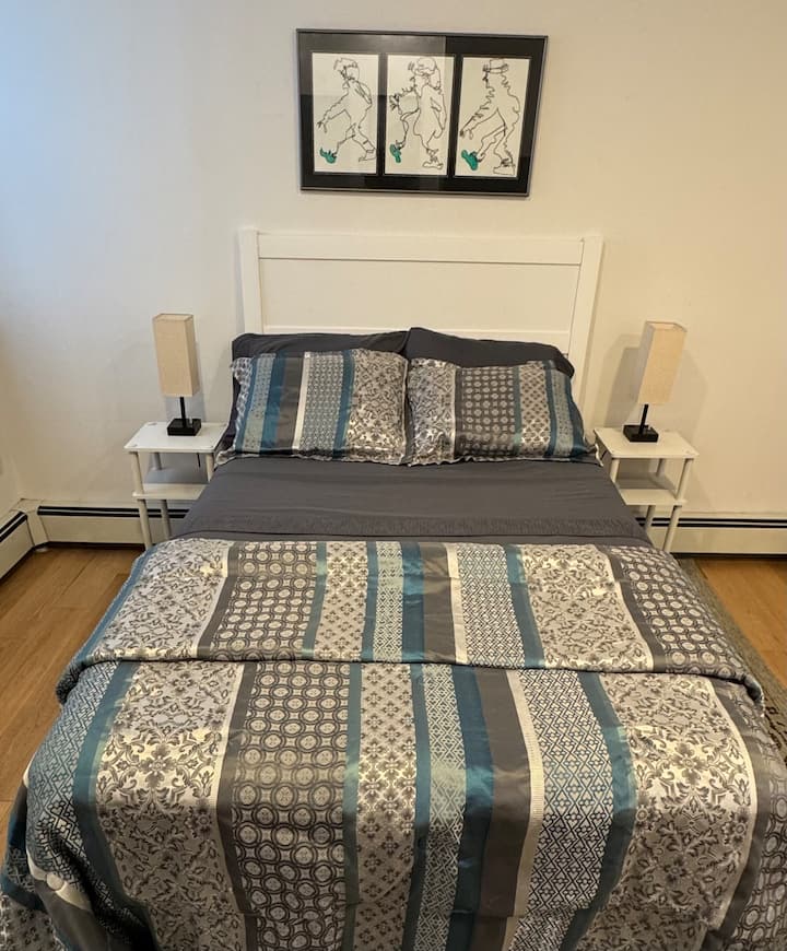 The Golden Acorn - Broadway, NY