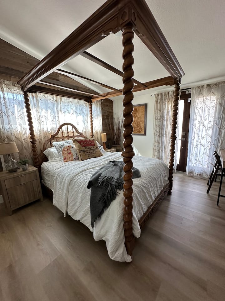 Eclectic Tropics - Newport Beach, CA