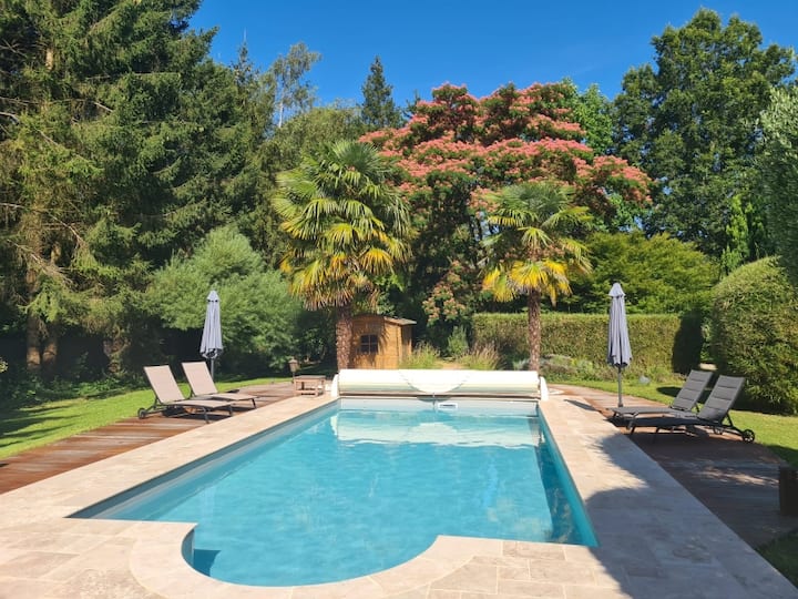 Maison Clos De La Joubardière Avec Piscine Privée - Vouvray