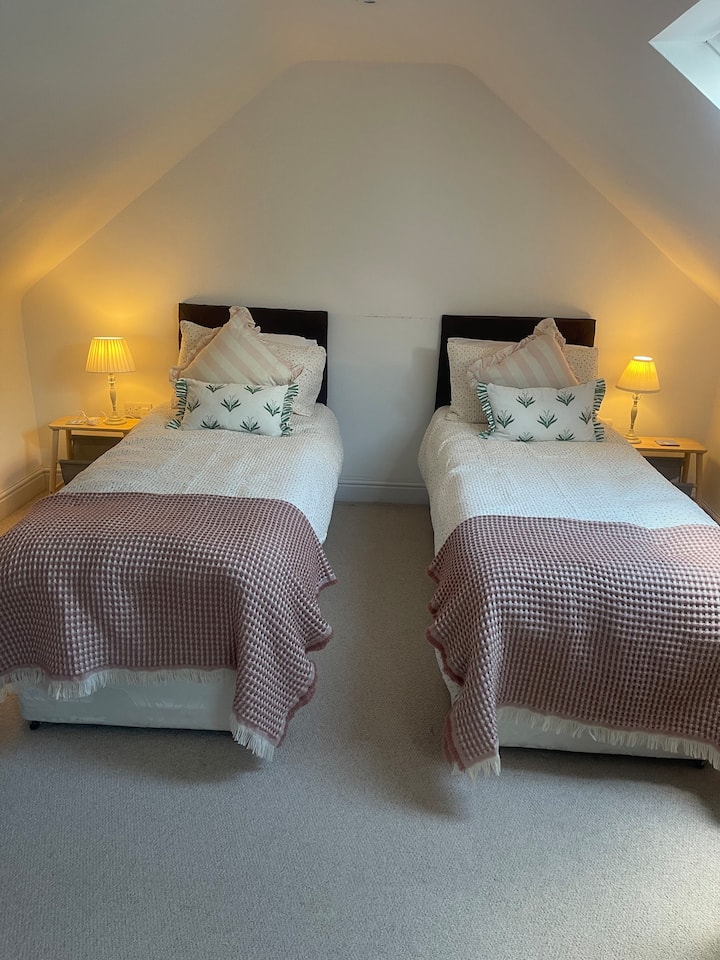 Beautiful Room, Central Bath - Bath