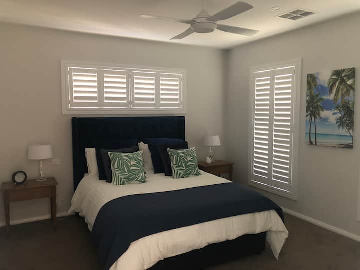 Modern And Stylish Entire Home - Great Location - Wodonga