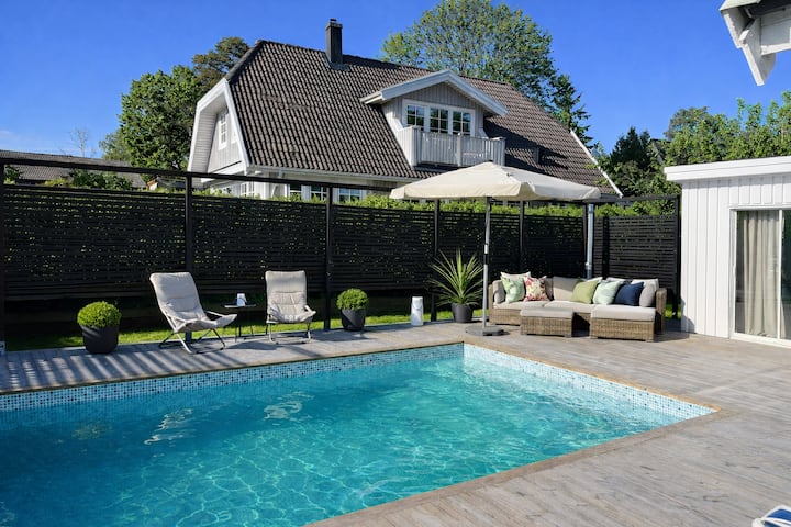 Villa- Uppvärmd Pool -Bastu! 15 Min Fr Stockholm C - Stockholm