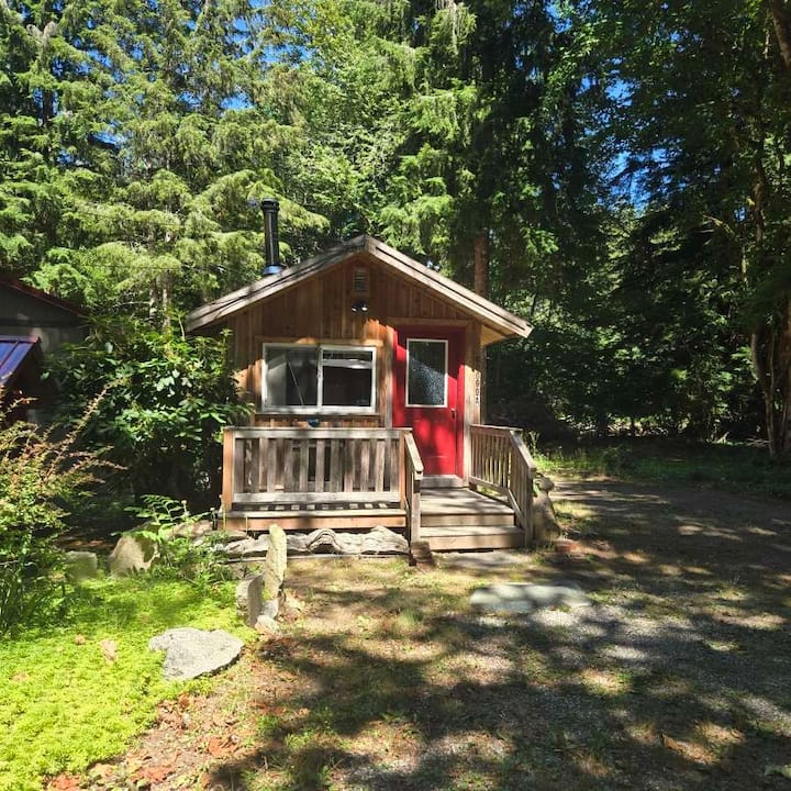 Intimate Cabin For Two Marblemount-walk To Shops - Cyclone Lake, WA