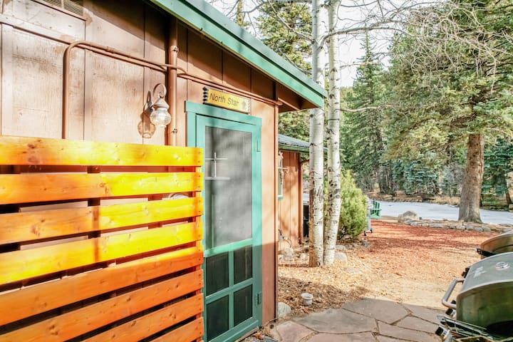 Breathtaking Riverfront Cabin/hot Tub - North Star - Estes Park, CO