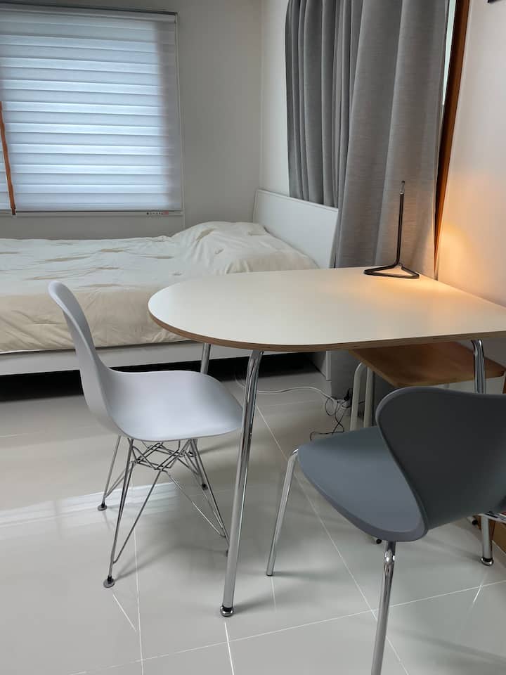 Spacious And Quiet Studio In @Gangnam - Seoul
