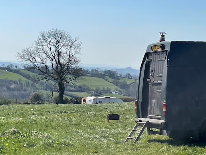 Green Goddess Camper With Tor Views Near Glasto - Glastonbury