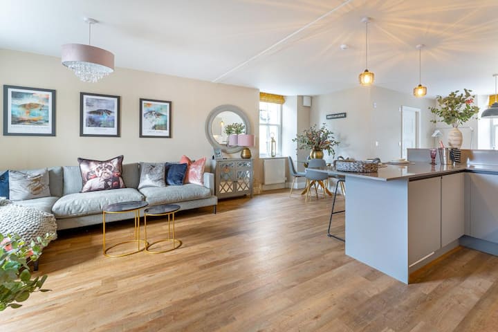 Osprey, Bowness, Sleeps 2, Perfect For Couples - Bowness-on-Windermere
