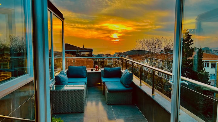 Central Safe Duplex With Sea View In Bostanci - Maltepe