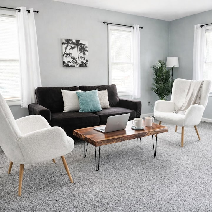 Quiet, Clean 2br | Easy Check-in | Maumee/holland - Holland, OH