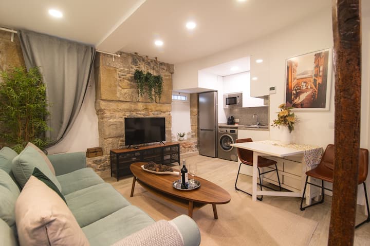 Bell Tower Old Town With Ac. - Hernani