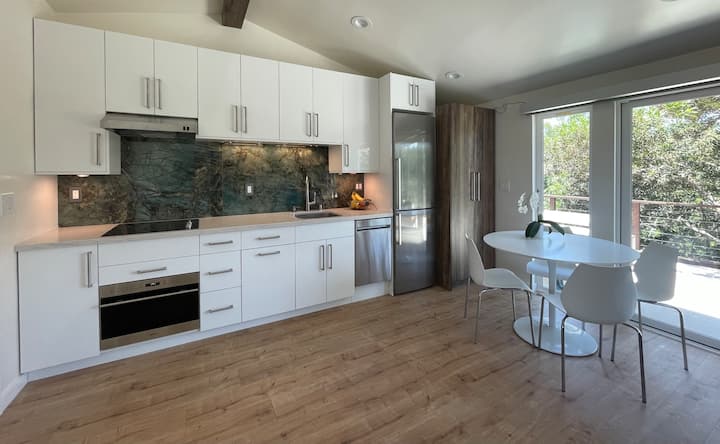 Hollywood Hills/laurel Canyon Living - Los Angeles, CA