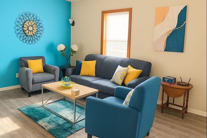 Spacious Mpls Family Stay - Garage Parking - Wi-fi - Minneapolis