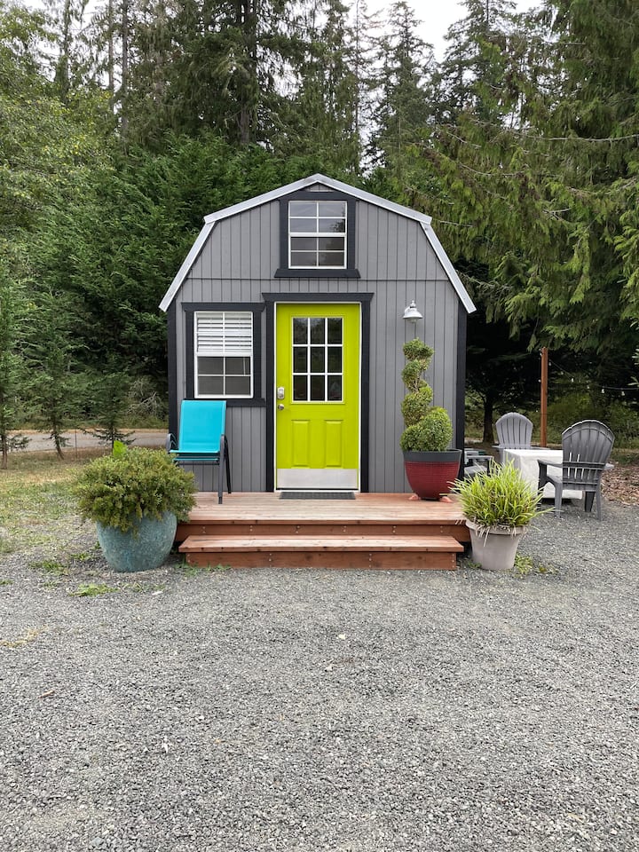 The Flower Studio At Graystone Farm - Olympic National Park, WA