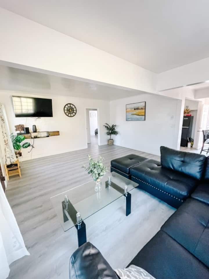 Spacious 2br Home-near Lax+beaches+sofi+freeways - Gardena, CA