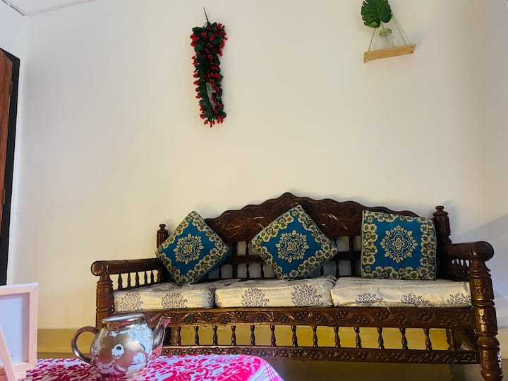 Tarang-1bhk Ac Apartment&balcony(freeparking,no Tv - Guwahati