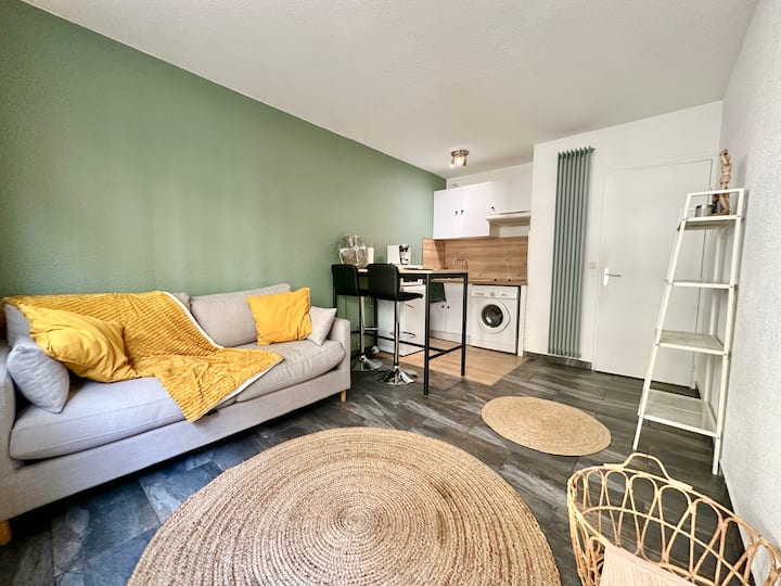 Carré D’or Paradis 8ème, Nouveau Canapé Lit 07/25 - Marseille