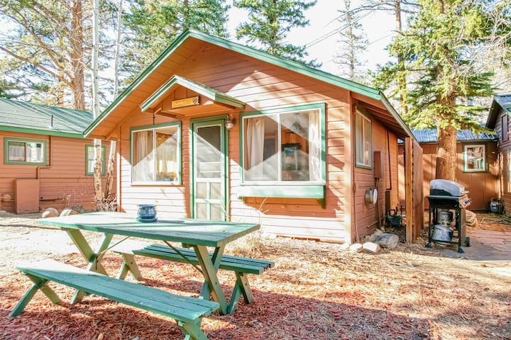 Original Rmnp Riverfront Cabin - Thunderbird - Estes Park