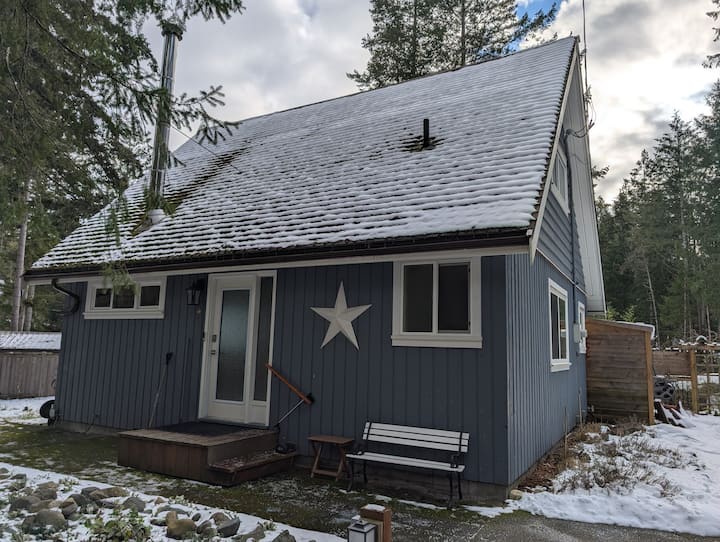 Blue Bell Cottage, Private Suite With Ensuite. - Comox