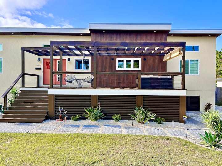 Coquina Shores | Modern Home, Beach + Family Fun - St. Augustine, FL