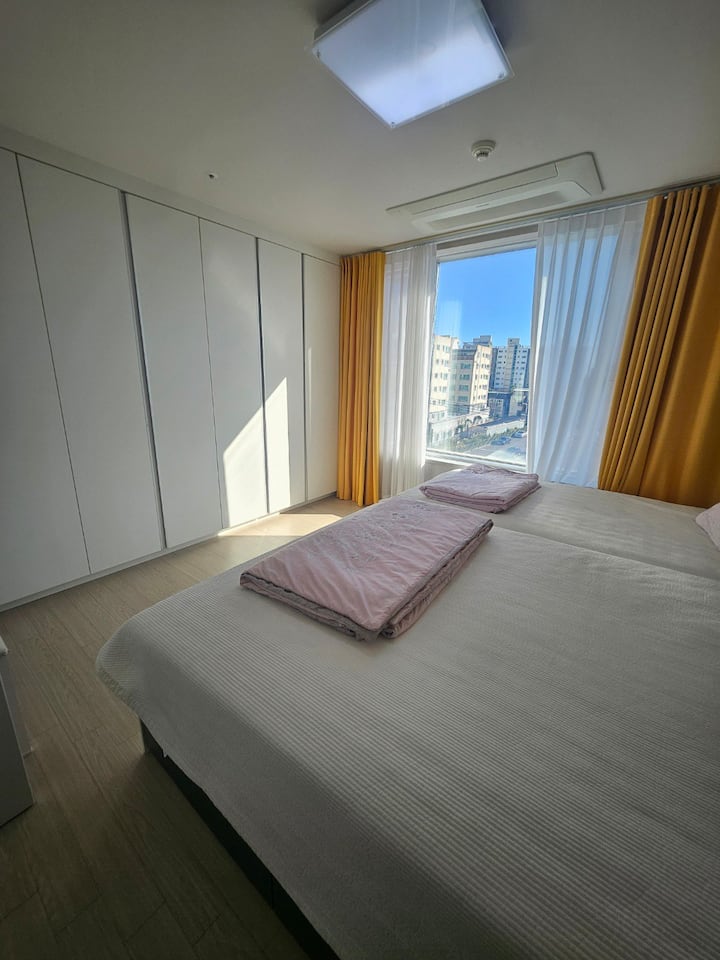 A Convenient & Quiet Accommodation In Seogwipo - Seogwipo-si