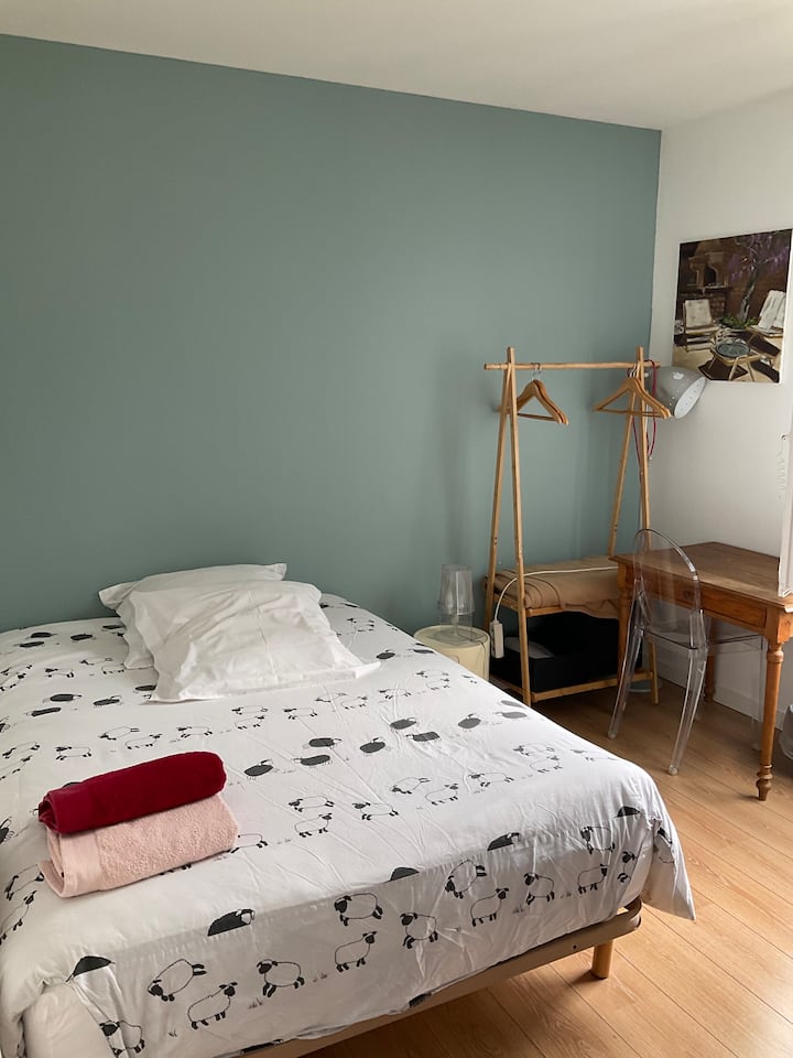 Quartier Calme, Chambre 1 Grand Lit, 1 Petit Lit - 포