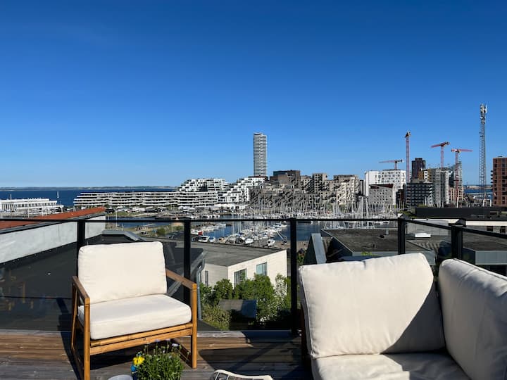 Penthouse With Panoramic View - Aarhus