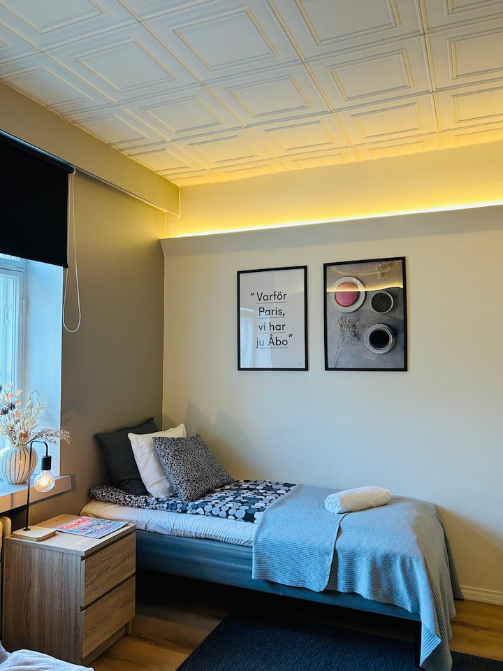 Kivitalon Kuiske 1927 - Tunnelmayksiö Jokirannassa - Lieto