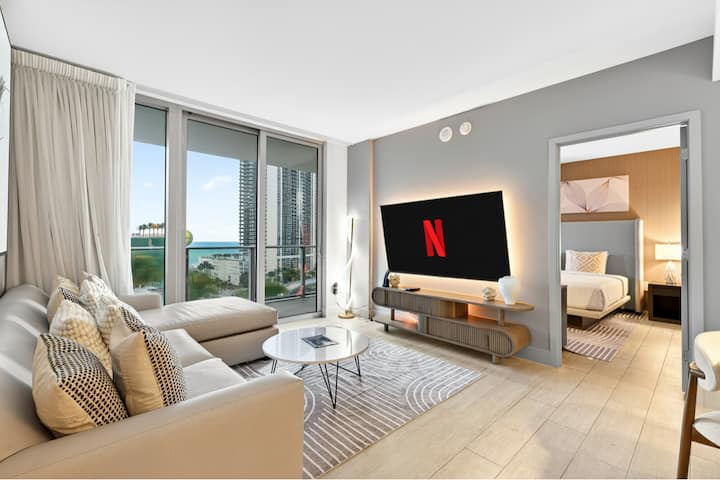 2bd/2ba Direct Ocean View. 1 Min From Beach - Aventura, FL