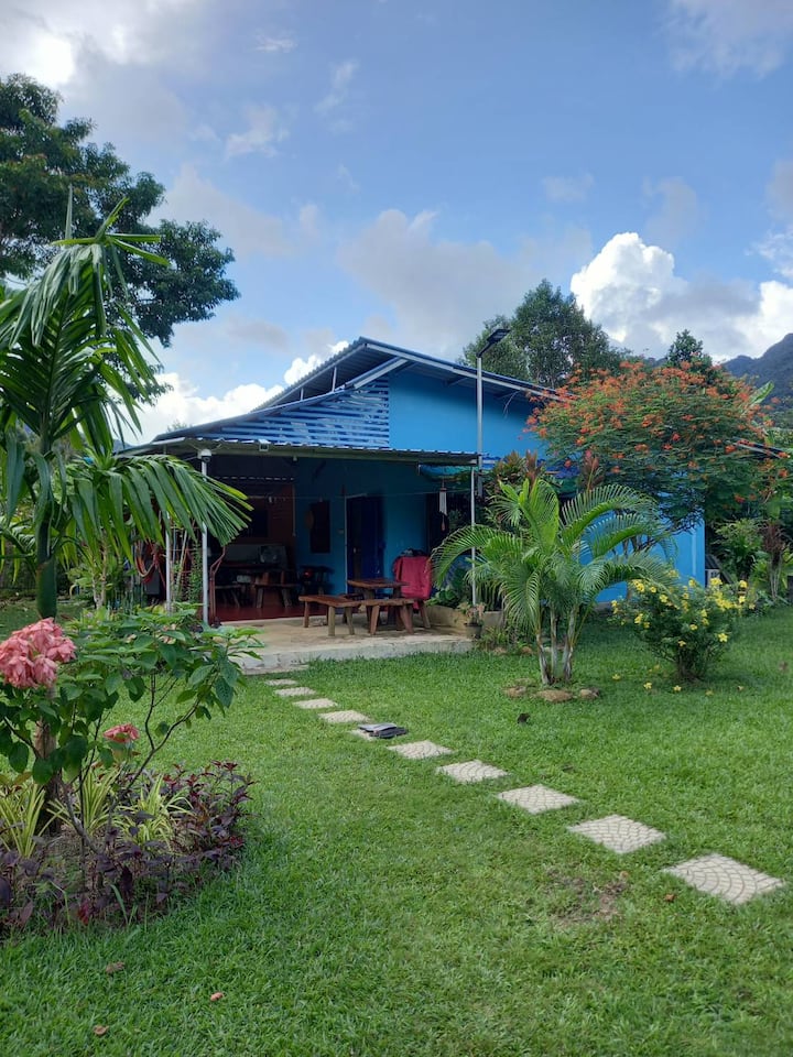 Bee's Homestay - Comfy House By The River 2 - Ko Chang