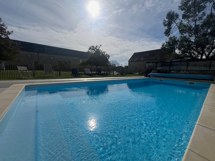 Pomme D'amour : Cottage Avec Piscine Chauffée - Blay