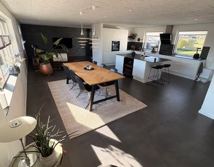 Large House For 6 Guests With Garden And Terrace - Esbjerg