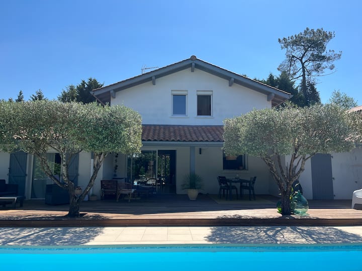 Villa De Charme Avec Piscine, Bayonne - Bayona, Francia