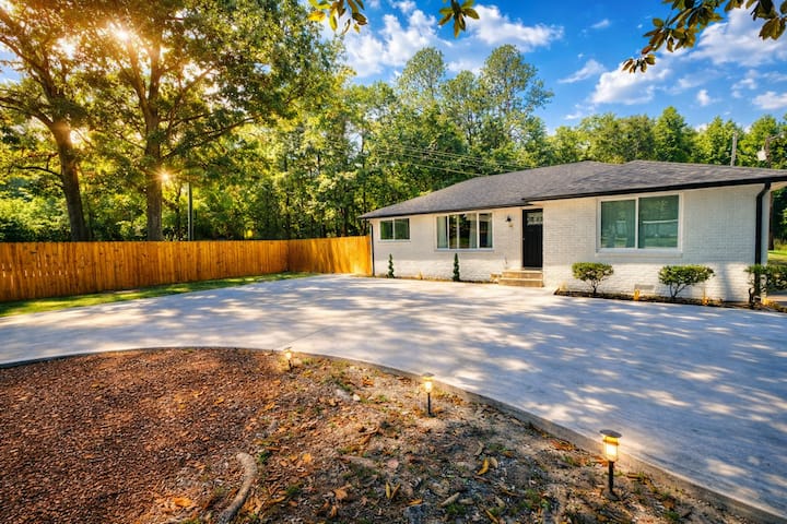 Comfortable 3 Bd 1 Ba Pool Table & Outdoor - Sumter, SC