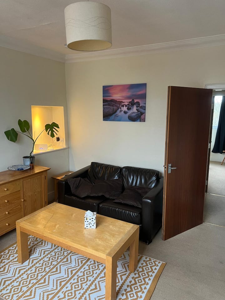 Town Apartments 1 Bed Apartment Near To Hospital - Aberdeen