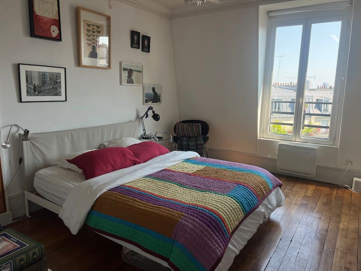 Flat With A View On Montmartre And Paris Roof Tops - 巴黎