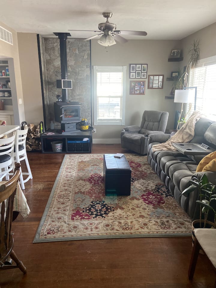 Pet Free Private Room & Bath In Malad City - Idaho (State)
