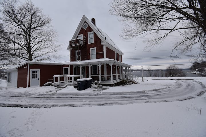 Updated Victorian Overlooking Winnisquam Lake - Laconia, NH