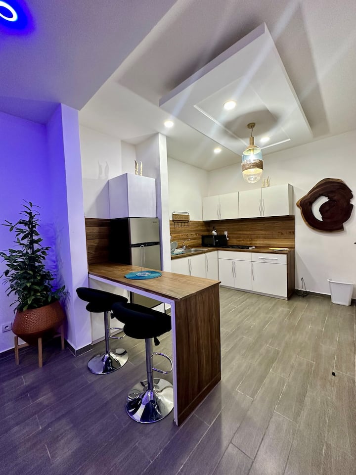 The B’s2 Beds/2baths/living Room And More - Togo