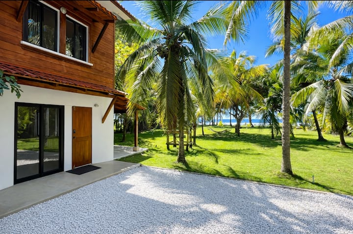 On The Beach And Private, Just Steps To The Ocean! - Bejuco District