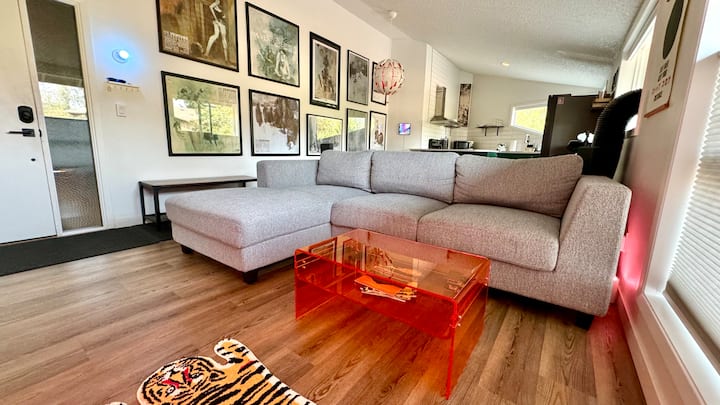 Modern Open One Bedroom Ski/golf Covered Parking - Rhododendron, OR