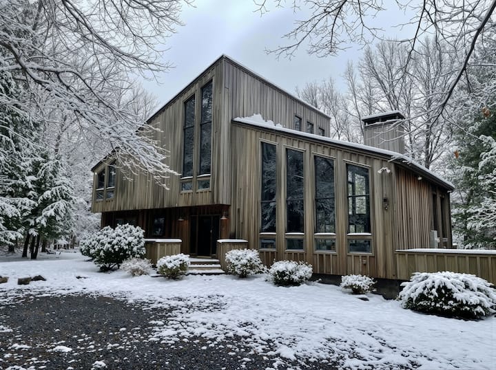 Modern Luxury Chalet On 10 Private Acres - Jim Thorpe, PA