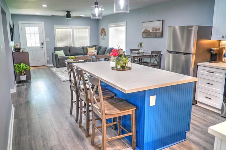 La Casita Retreat | Cozy Luxe Near Main Street - Kemah, TX