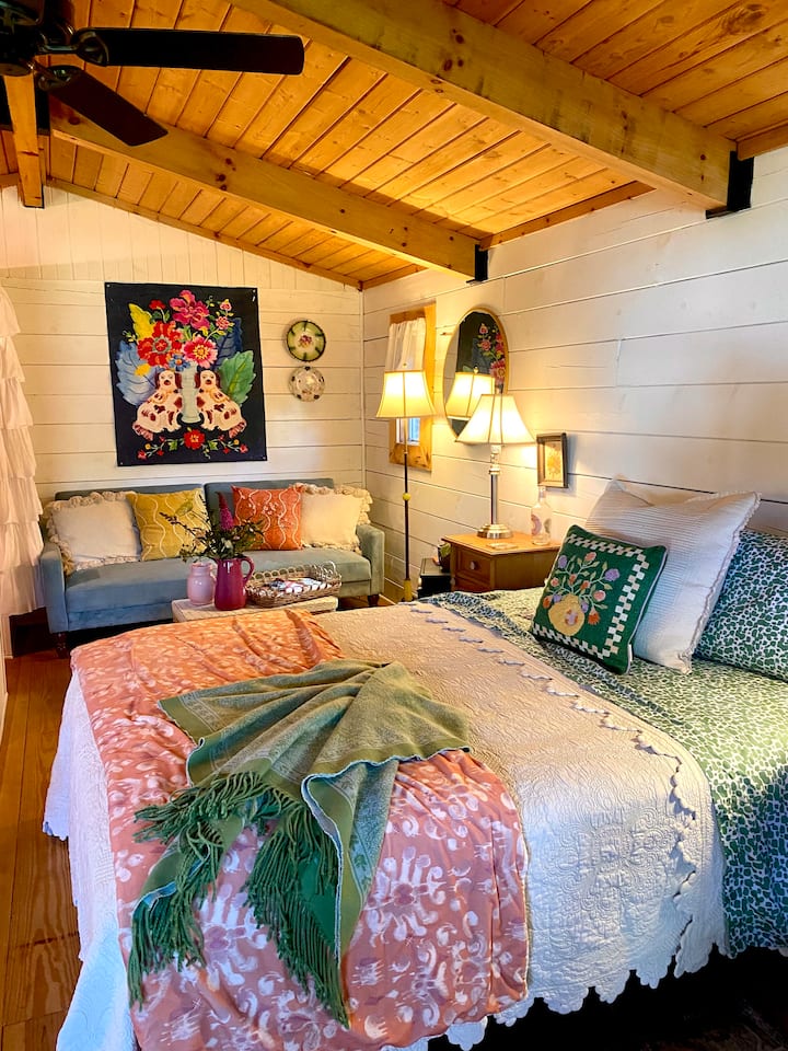 The Tiny Cabin At Carlton Farm - Alabama